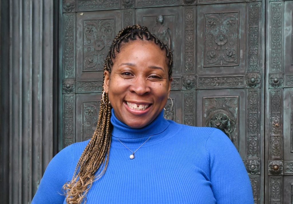 Scholarships Liaison LaToya Davis Grew Up Selling Cupcakes to Make ...