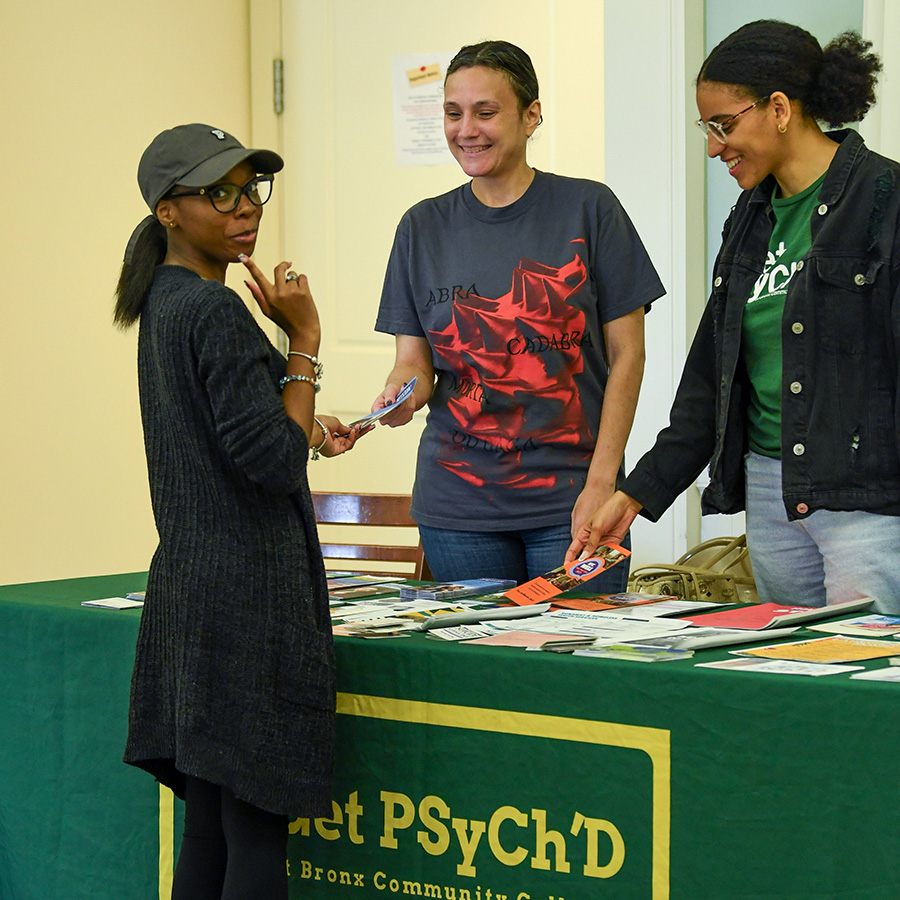 Get PSyCh’D Peer Educators and Mentors Gear Up for 2025–26 Academic Year – Bronx Community College